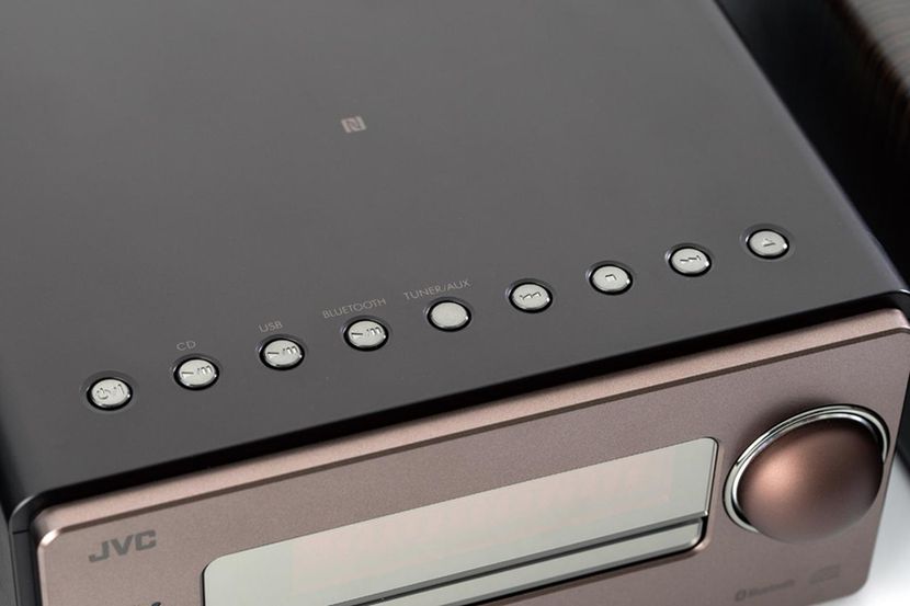 音色も見た目もナチュラル! ウッドコーン採用で個性が光るミニコンポ「 JVC・EX-S55」 | 特選街web